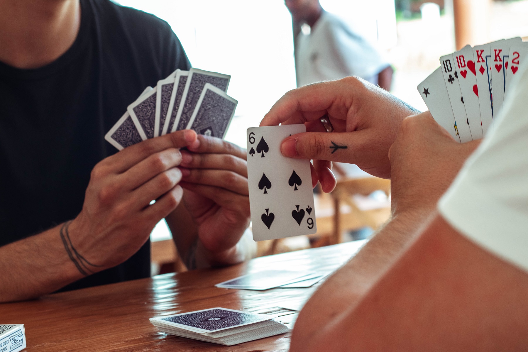 How To Play The Playing Cards Game Trick Taking Stay And Play